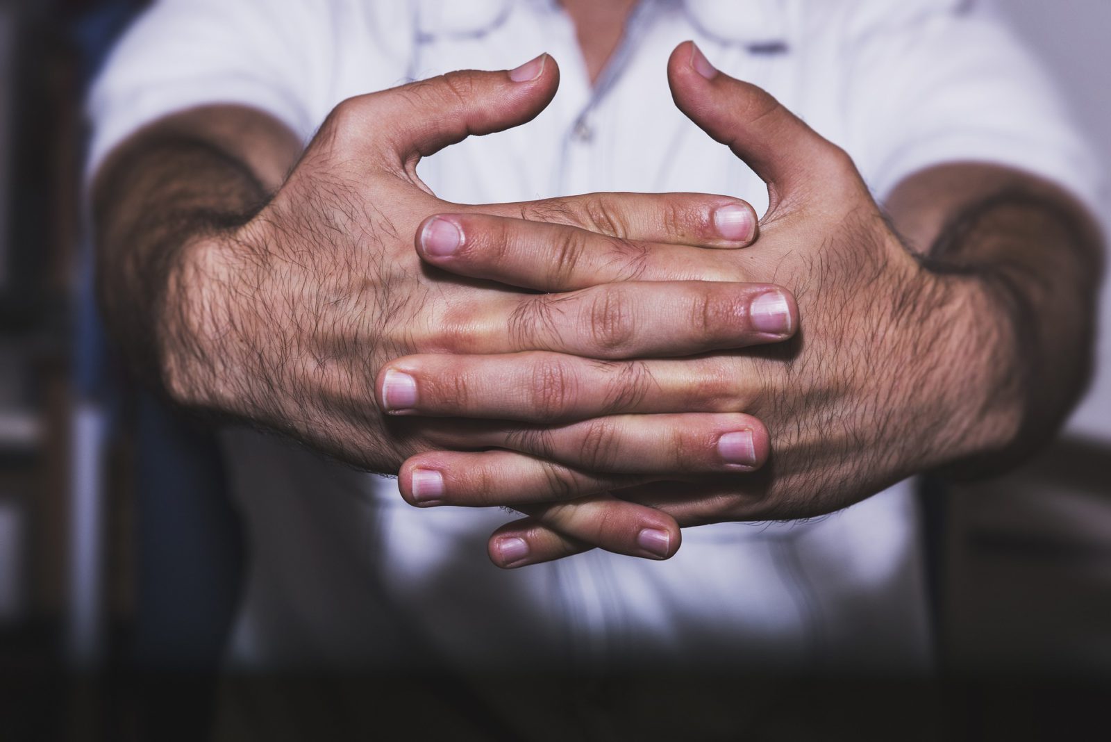 Is There a Link Between Knuckle Cracking and Arthritis?